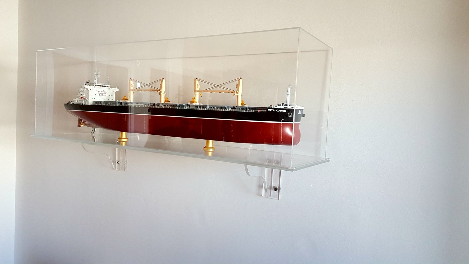 Κουτιά και κουτάκια από plexiglass